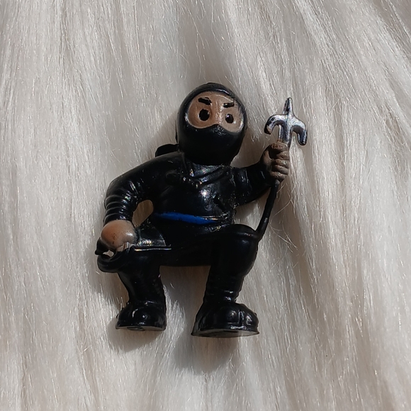 Toys | Vintage Ninja Pvc Toy Figure Black Mini Small Gumball Machine 8s ...